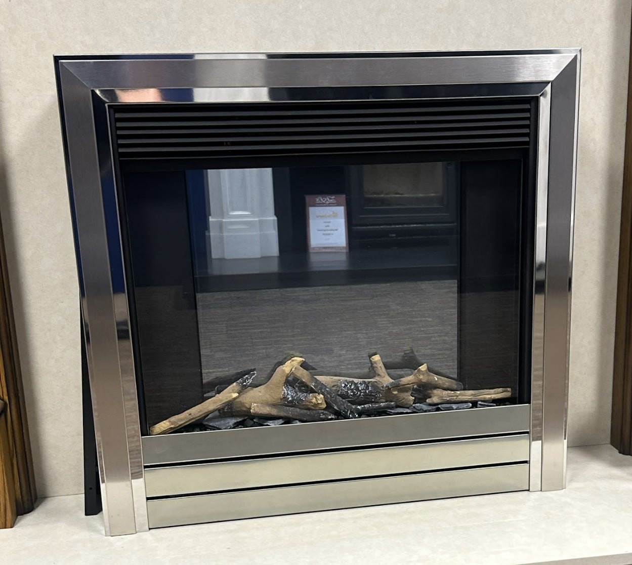 Evonics Keppler 22 fire (Cambridge Showroom) - Zigis Fireplaces